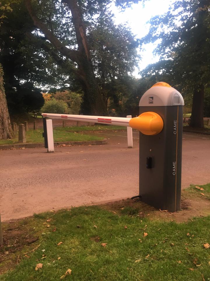 Barriers bollards - Gate & Door Solution